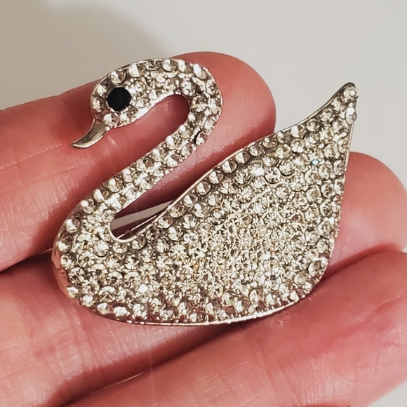 Jewelry | Crystal Swan Brooch Silver Sparkly Swarovski Elements Austria ...